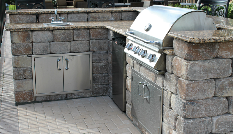 Pavestone Rumblestone Outdoor Kitchen | Besto Blog
